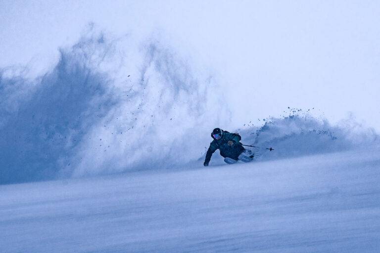 skis-we-rent-venture-sports-demo-ski-rental